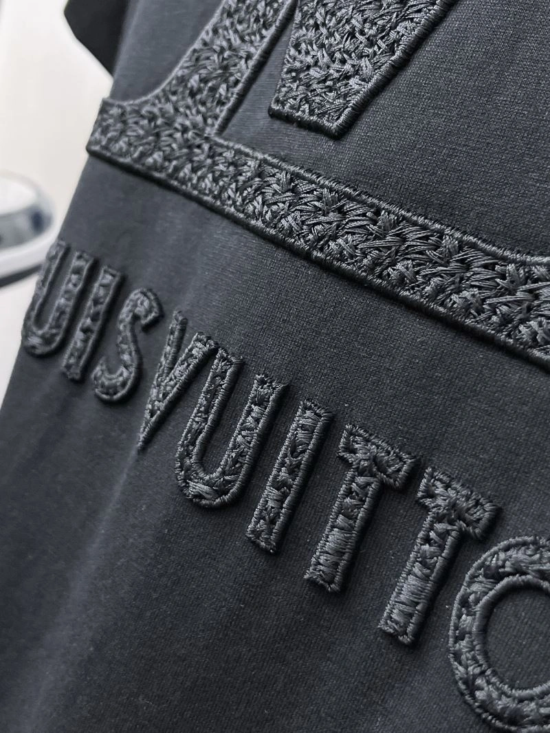 Low-cost Louis Vuitton T-Shirts