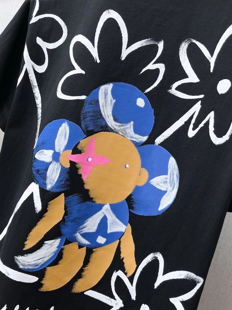 Indistinguishable Louis Vuitton T-Shirts