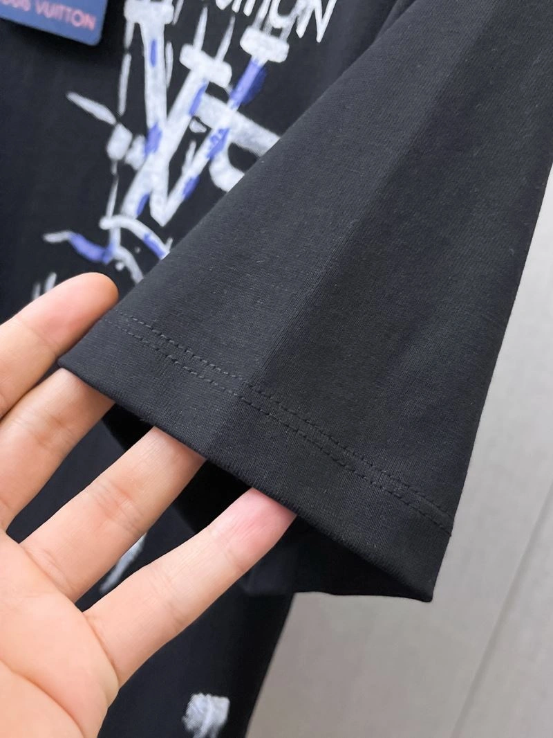 Exact replica Louis Vuitton T-Shirts