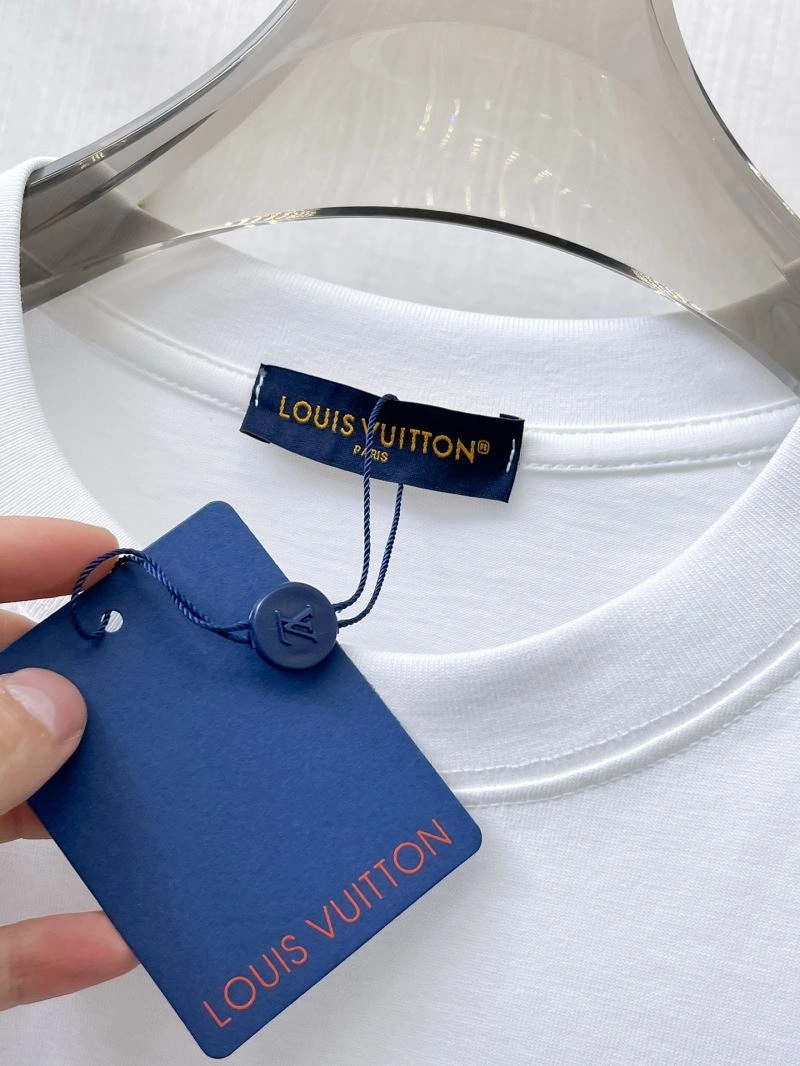 Exact replica Louis Vuitton T-Shirts