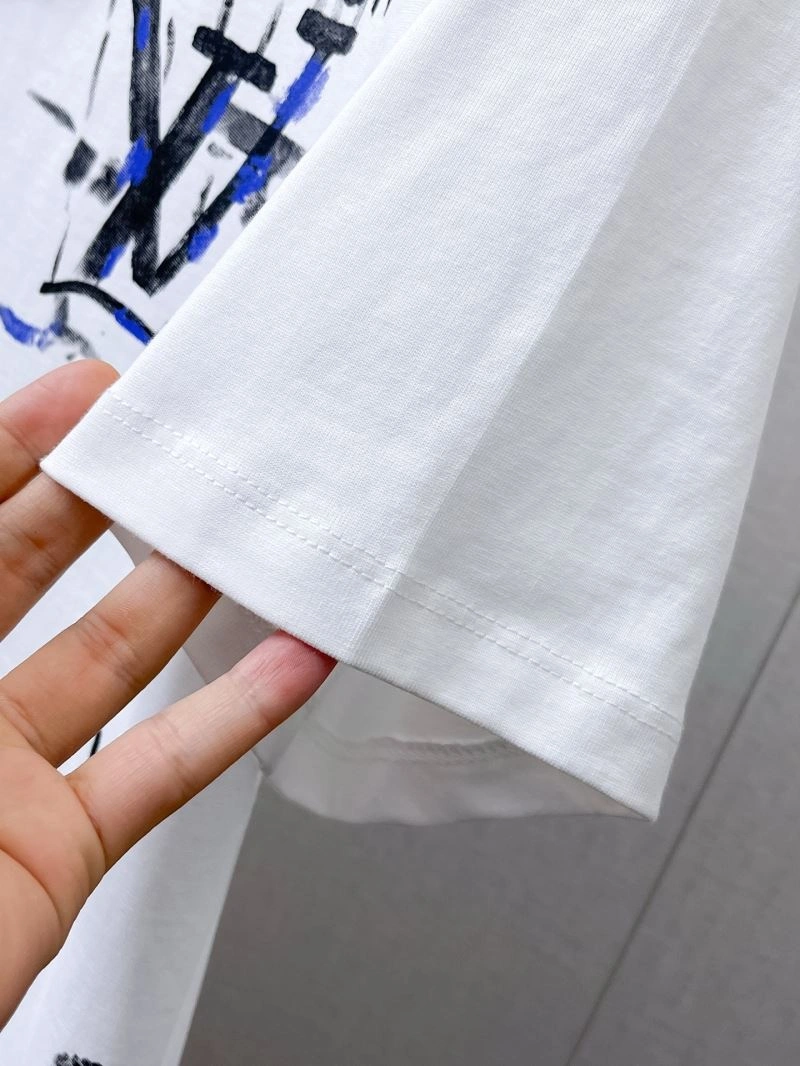 Exact replica Louis Vuitton T-Shirts