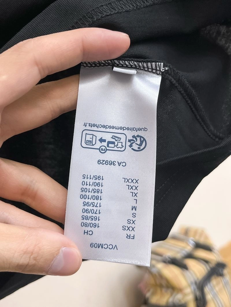 Exact replica Louis Vuitton T-Shirts