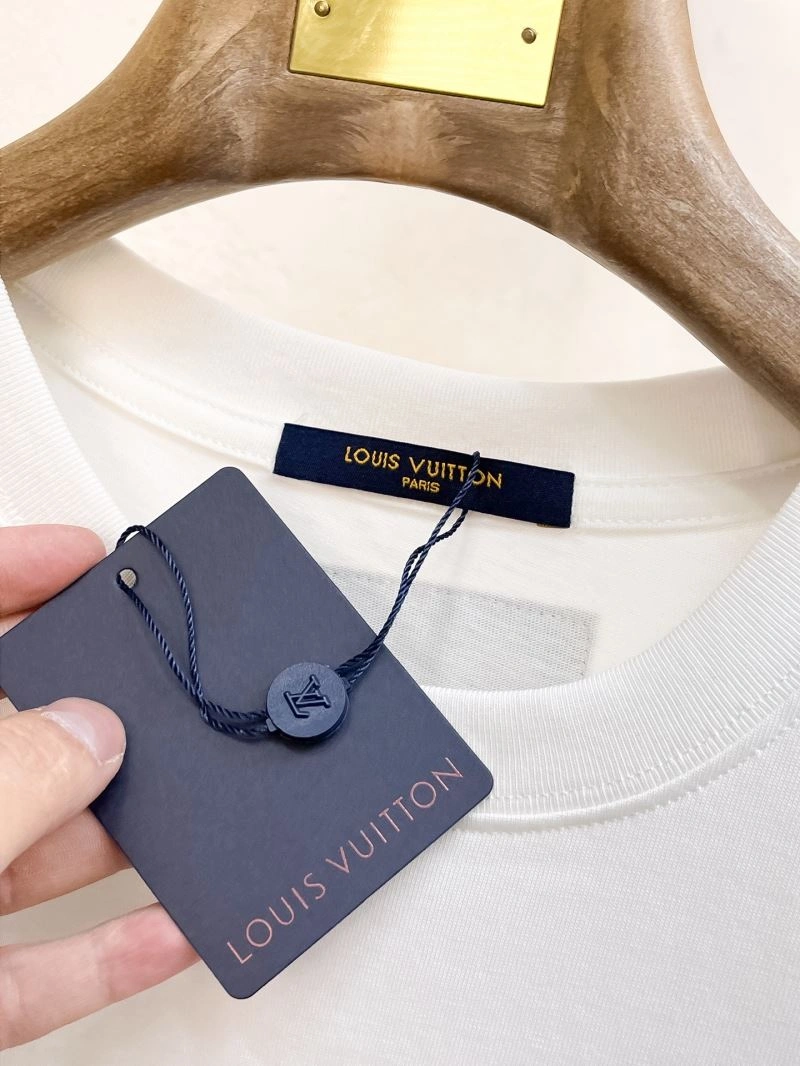 Precise copy Louis Vuitton T-Shirts