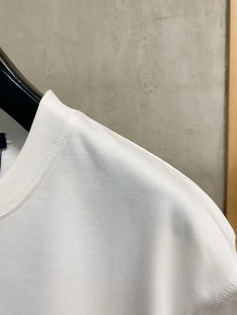 Low-cost Louis Vuitton T-Shirts