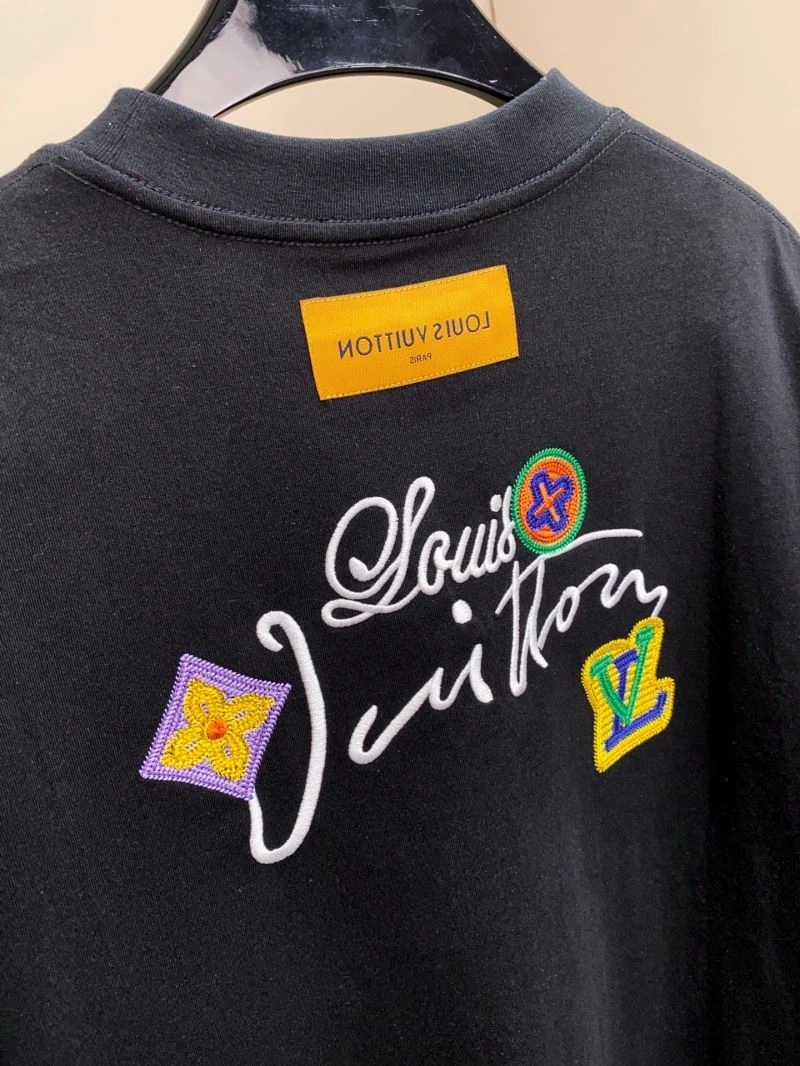 Accurate model Louis Vuitton T-Shirts