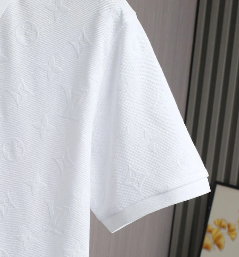 Indistinguishable Louis Vuitton T-Shirts