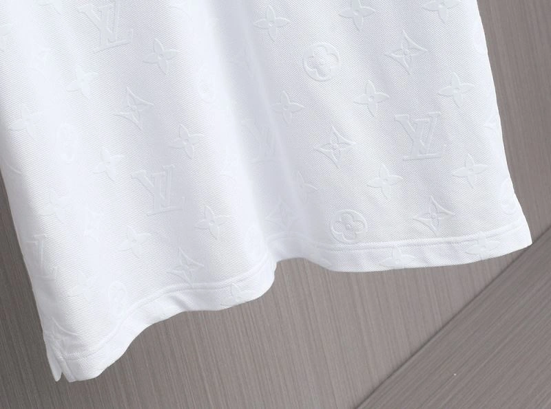 Indistinguishable Louis Vuitton T-Shirts