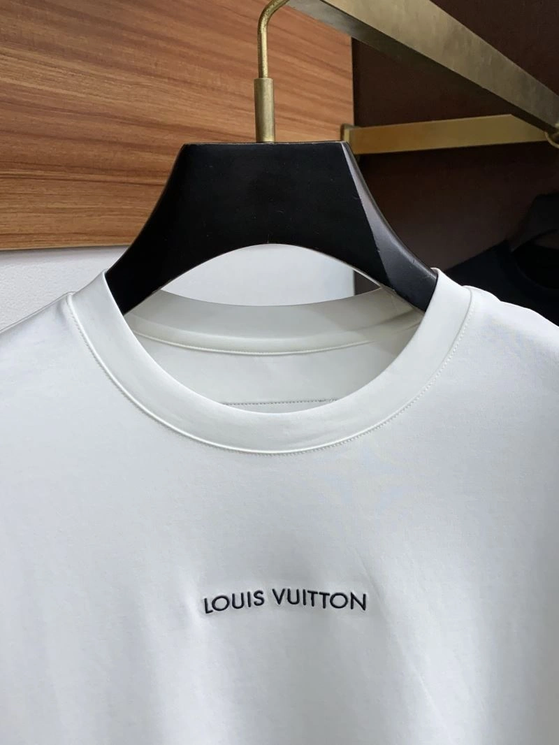 Bargain Louis Vuitton T-Shirts