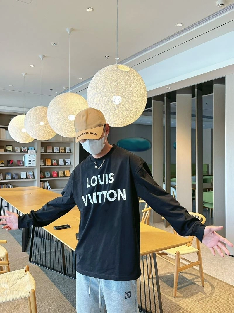 Discounted Louis Vuitton T-Shirts