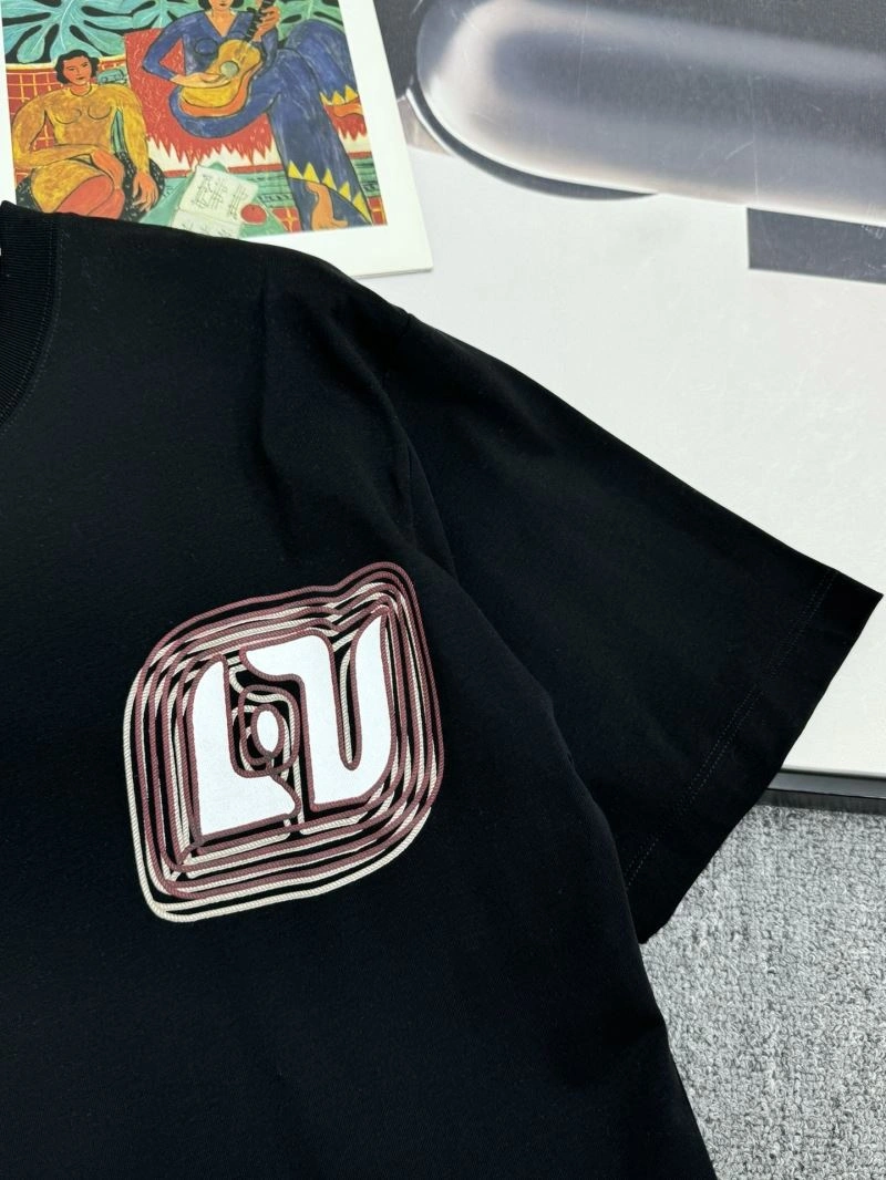 Low-cost Louis Vuitton T-Shirts
