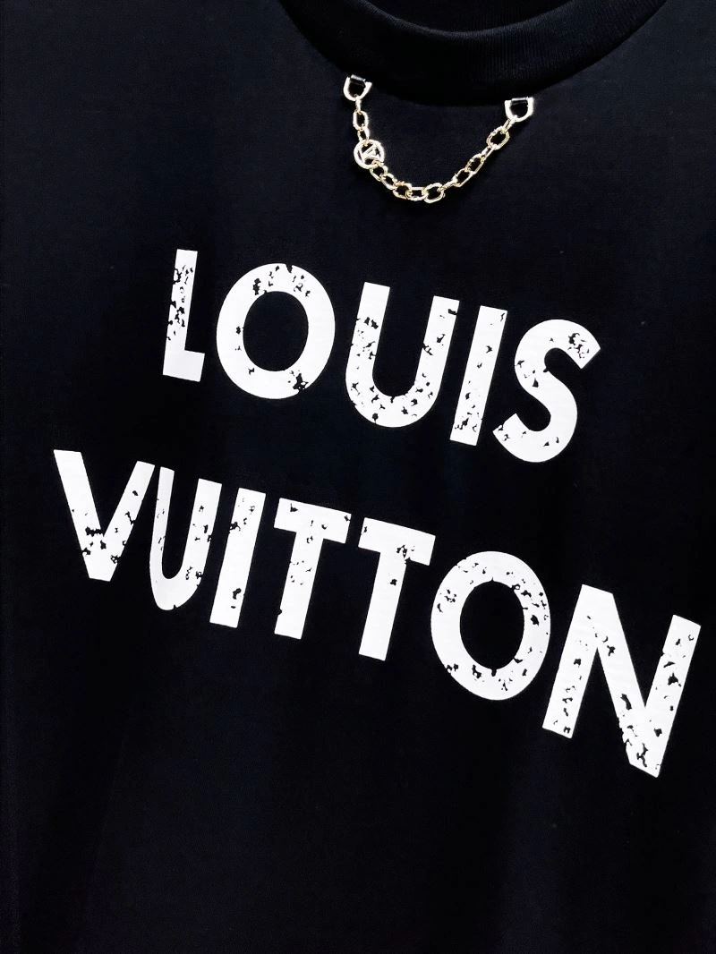 Accurate model Louis Vuitton T-Shirts