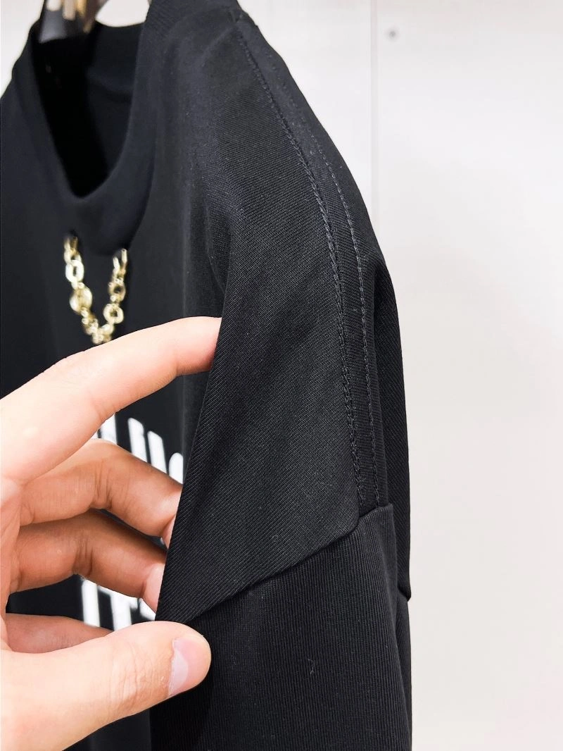 Accurate model Louis Vuitton T-Shirts