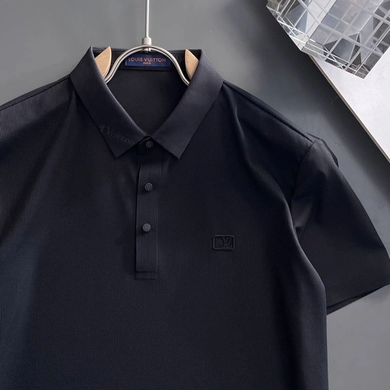 Accurate model Louis Vuitton T-Shirts