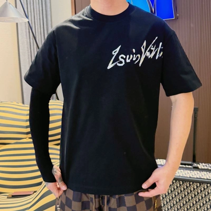 Top match Louis Vuitton T-Shirts