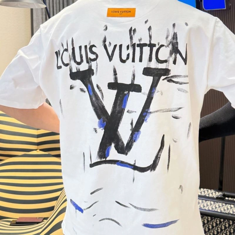 Inexpensive Louis Vuitton T-Shirts