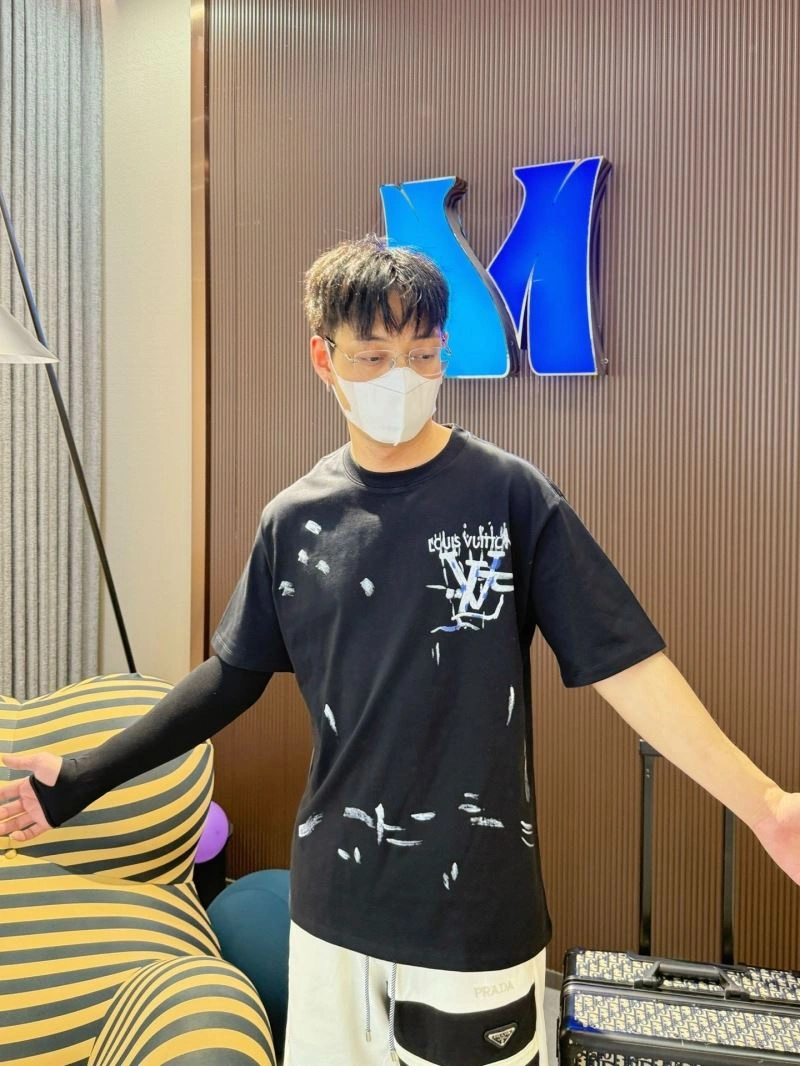 High fidelity Louis Vuitton T-Shirts