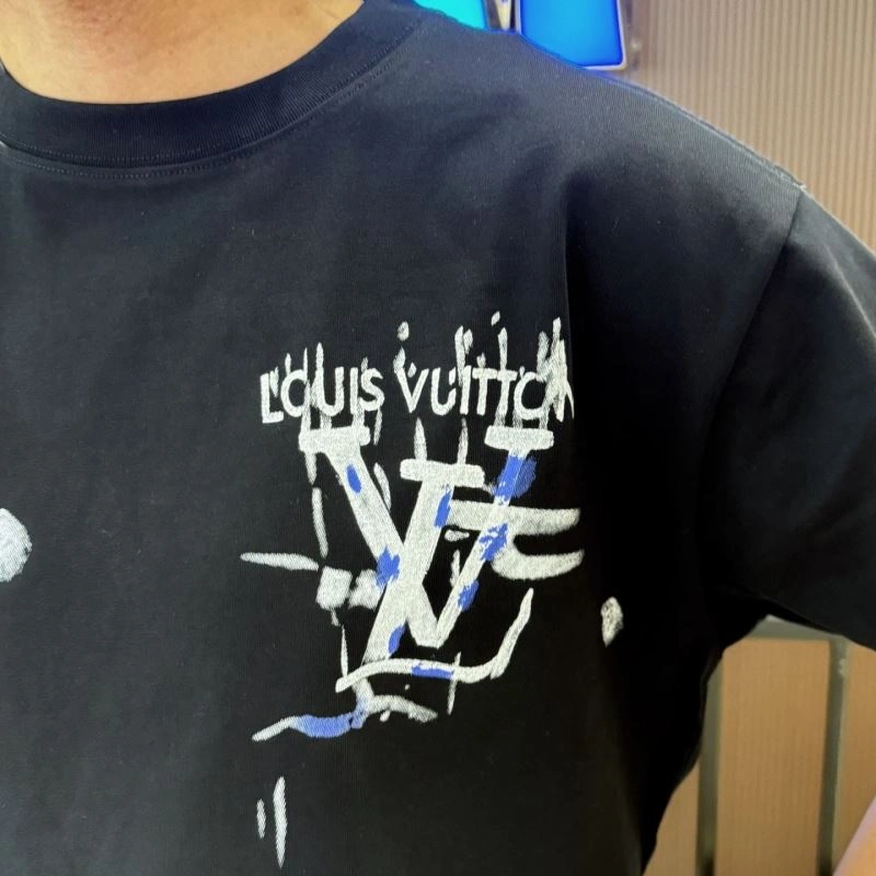 High fidelity Louis Vuitton T-Shirts