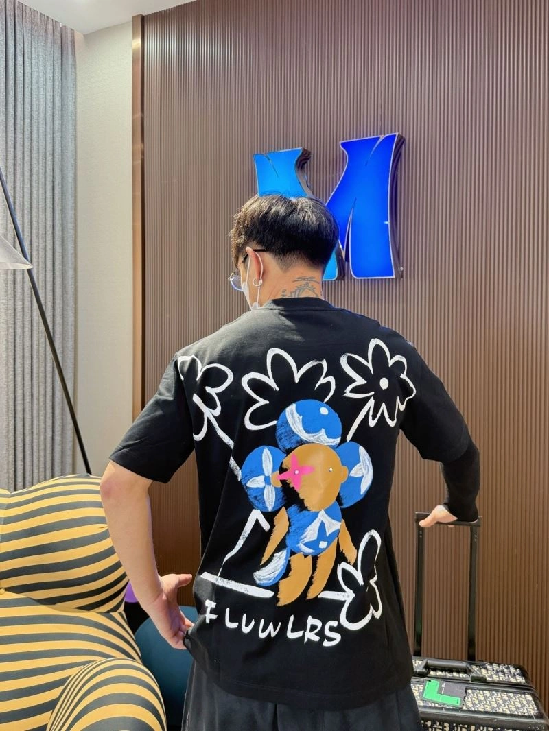 Perfect replica Louis Vuitton T-Shirts