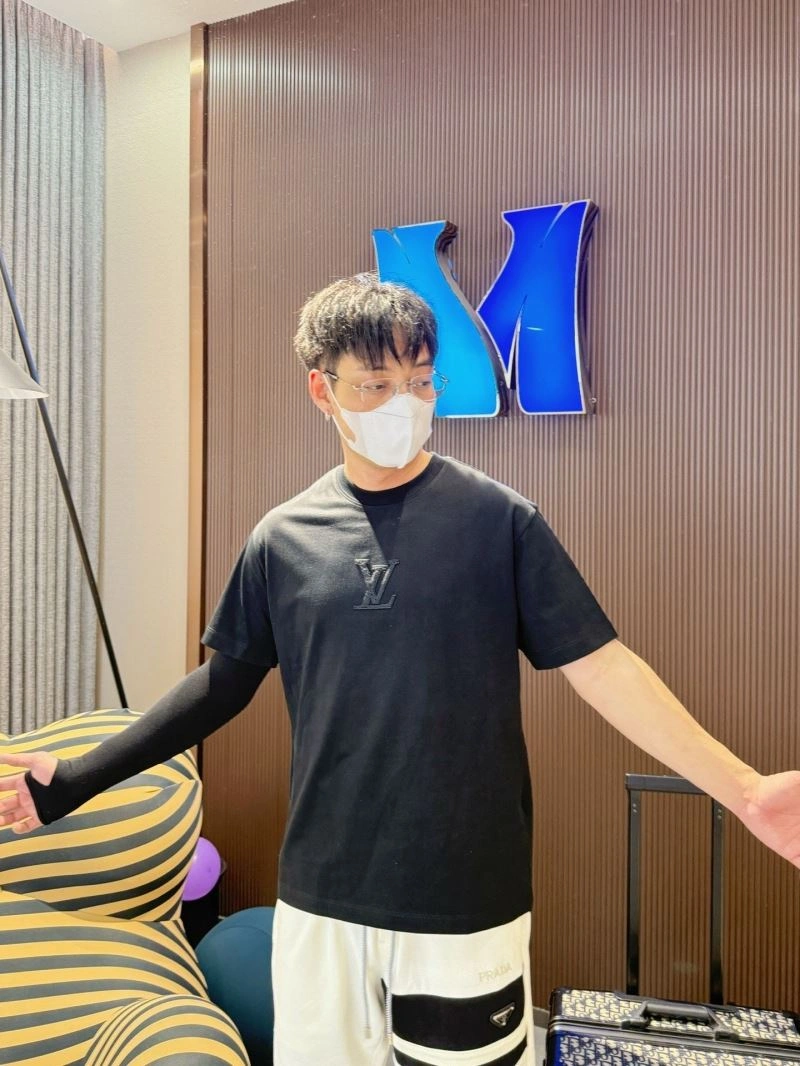 Legit Louis Vuitton T-Shirts