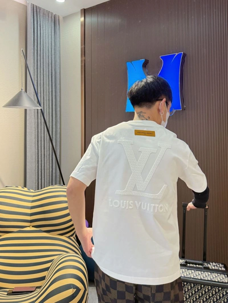 Bargain Louis Vuitton T-Shirts