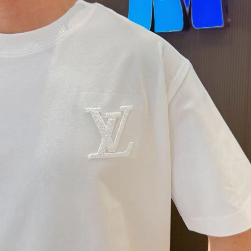 Bargain Louis Vuitton T-Shirts