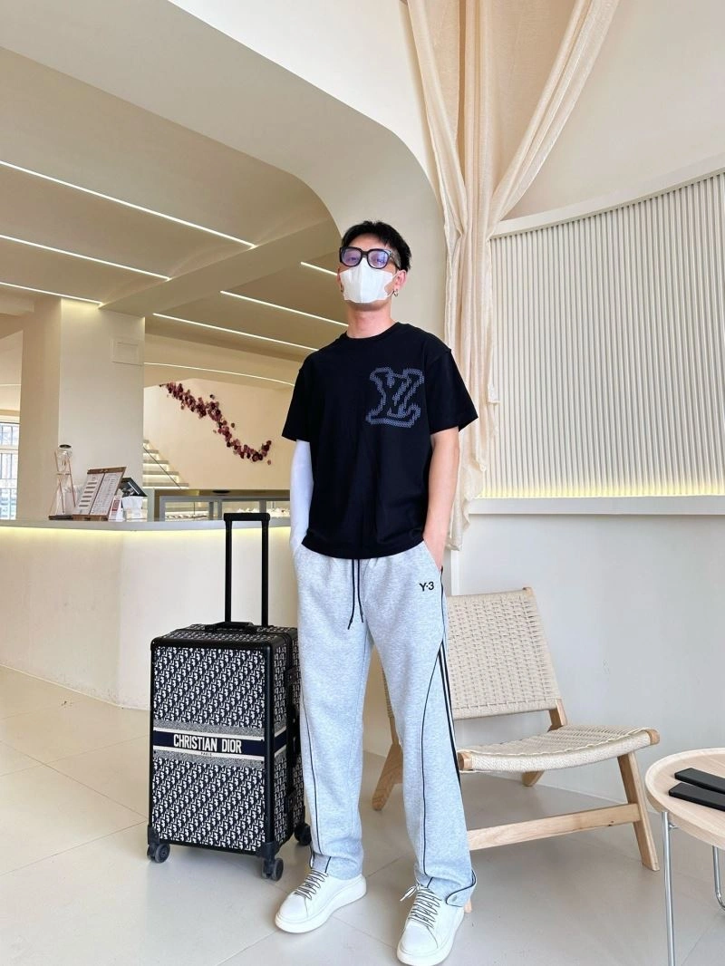 Top match Louis Vuitton T-Shirts