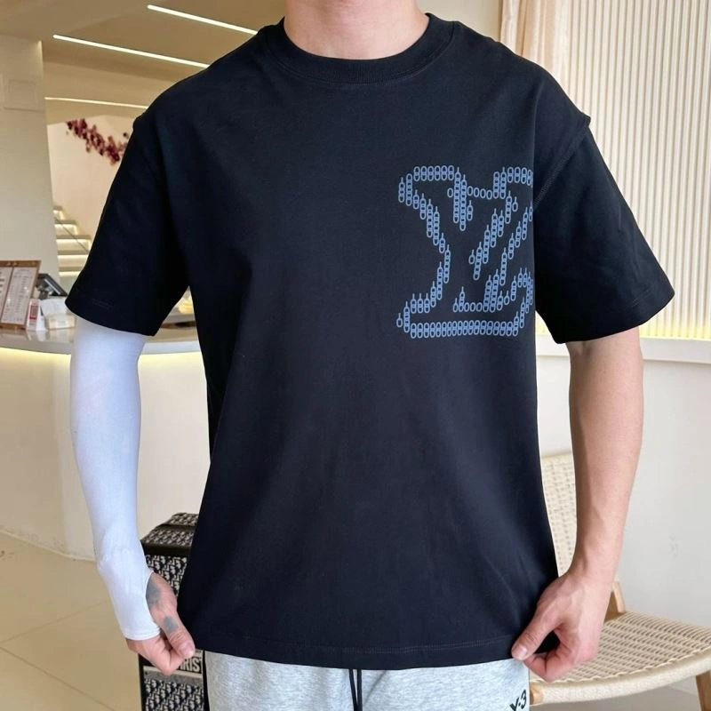 Top match Louis Vuitton T-Shirts
