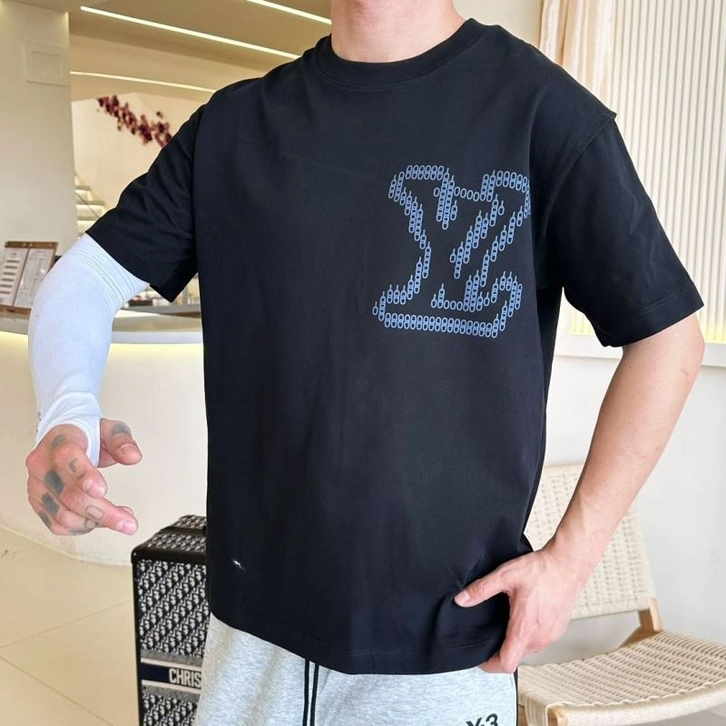 Top match Louis Vuitton T-Shirts