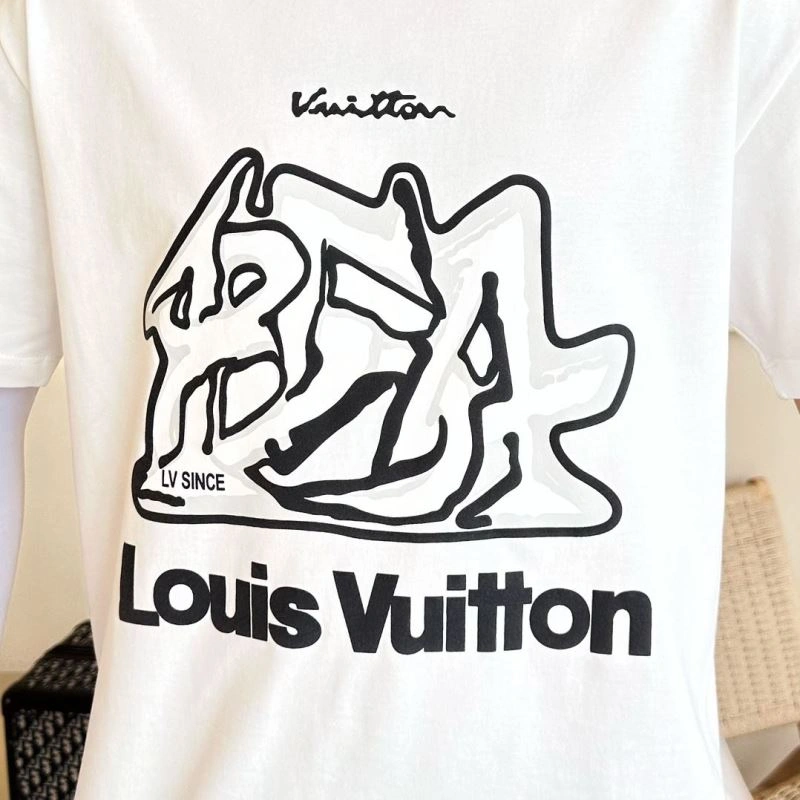 Top match Louis Vuitton T-Shirts