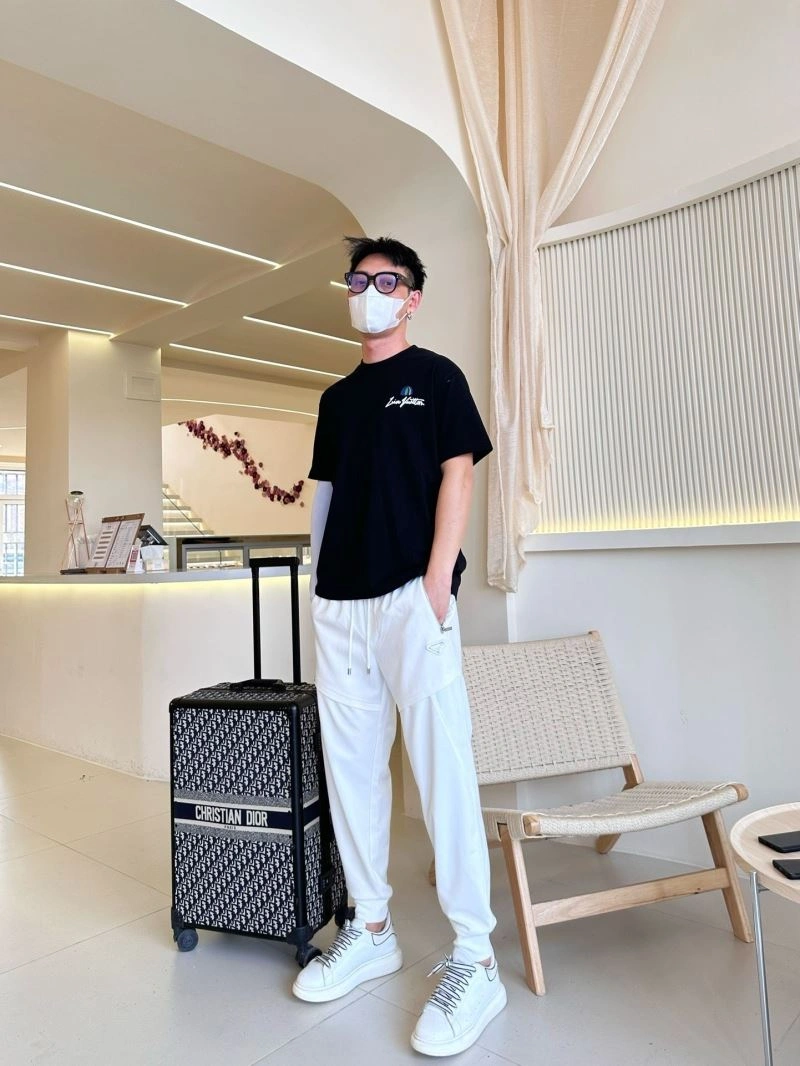 Genuine Louis Vuitton T-Shirts