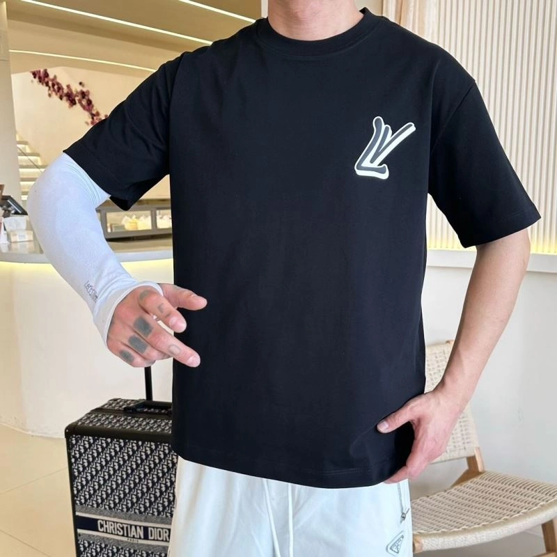 Bargain Louis Vuitton T-Shirts