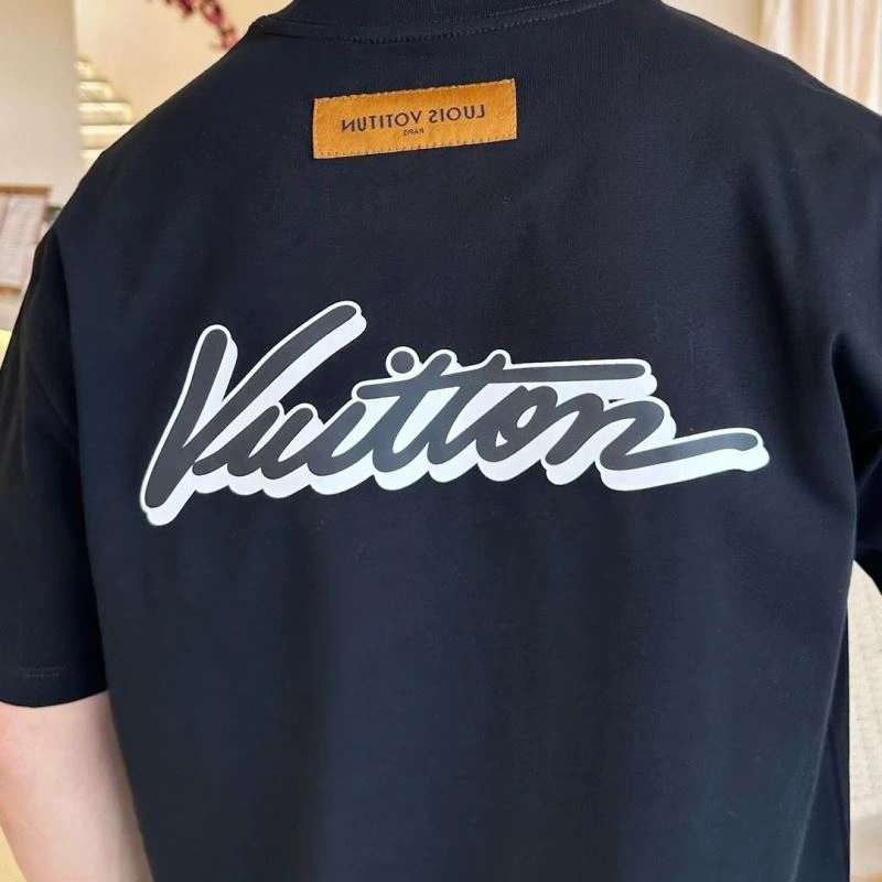 Bargain Louis Vuitton T-Shirts
