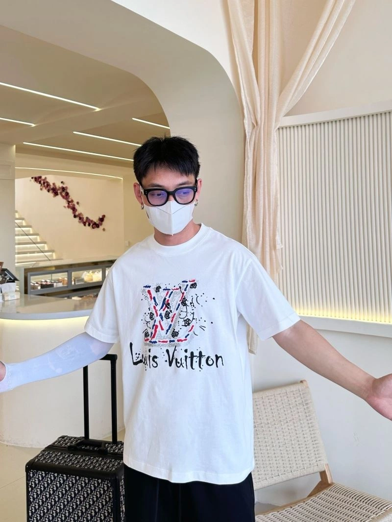 Factory-made Louis Vuitton T-Shirts