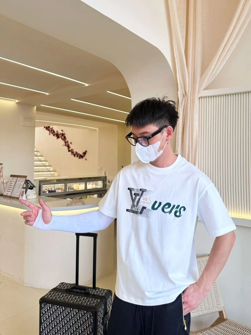 Genuine Louis Vuitton T-Shirts