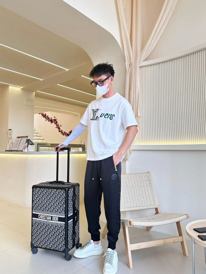 Genuine Louis Vuitton T-Shirts