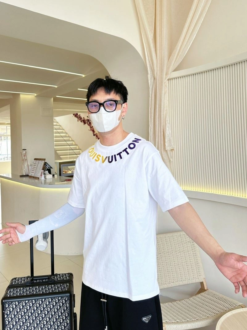 Perfect replica Louis Vuitton T-Shirts