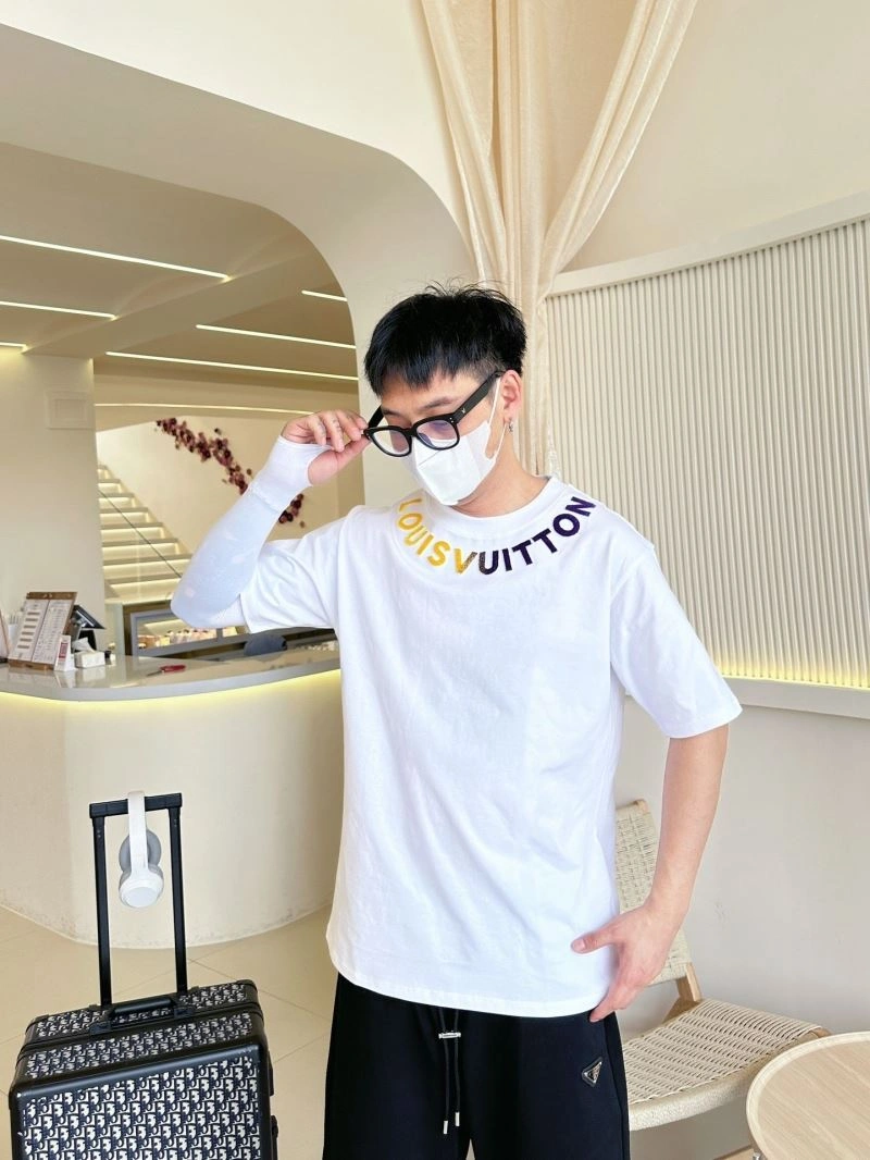 Perfect replica Louis Vuitton T-Shirts