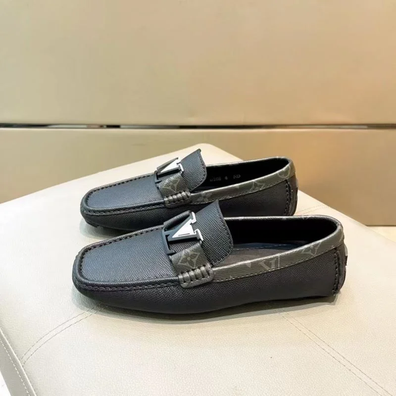 Indistinguishable Louis Vuitton Tods Shoes