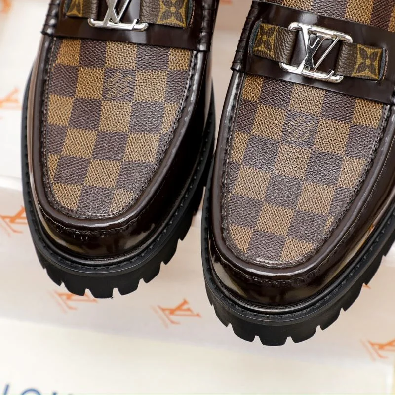 Accurate model Louis Vuitton Tods Shoes