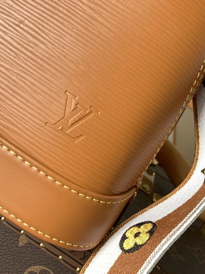 High accuracy Louis Vuitton Top Handle Bags