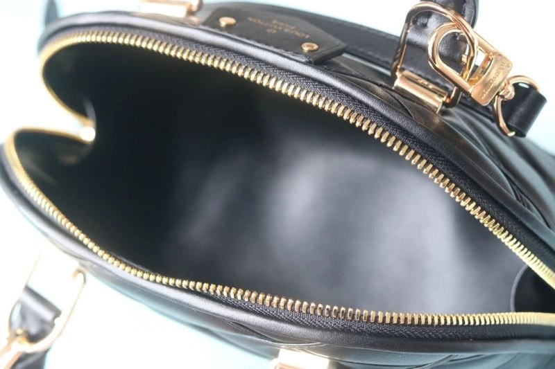 High fidelity Louis Vuitton Top Handle Bags