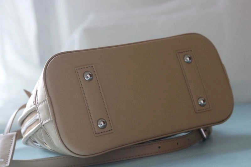 Top mirror Louis Vuitton Top Handle Bags