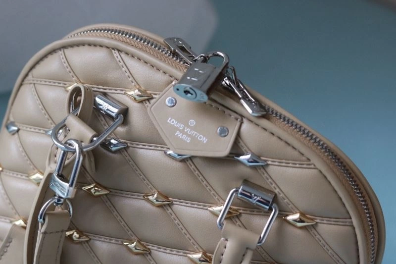 Top mirror Louis Vuitton Top Handle Bags