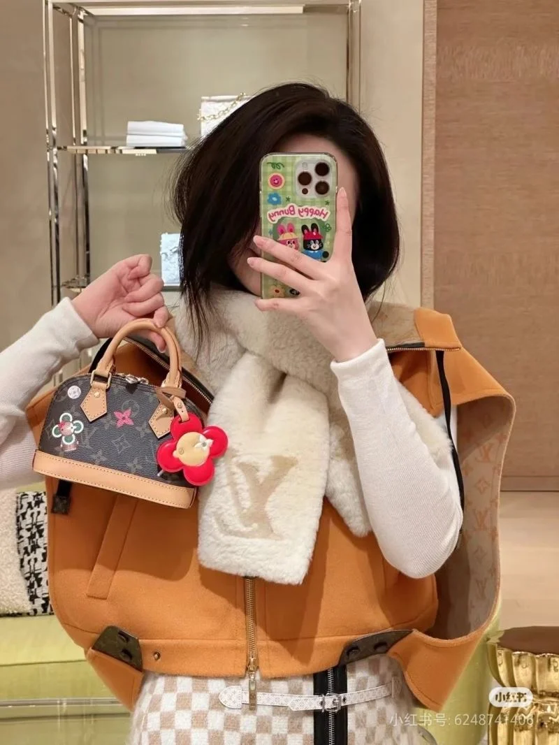 Cut-rate Louis Vuitton Top Handle Bags