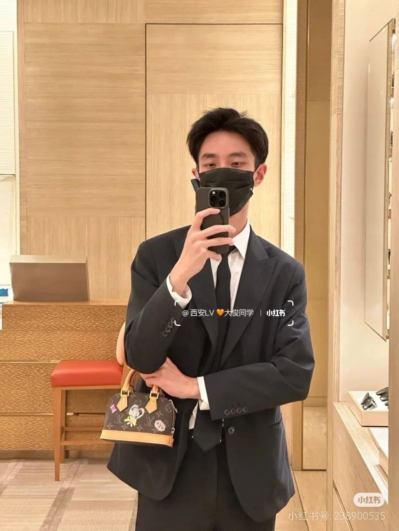 Cut-rate Louis Vuitton Top Handle Bags