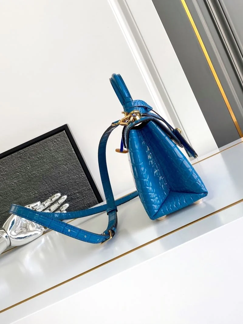 Accurate model Louis Vuitton Top Handle Bags