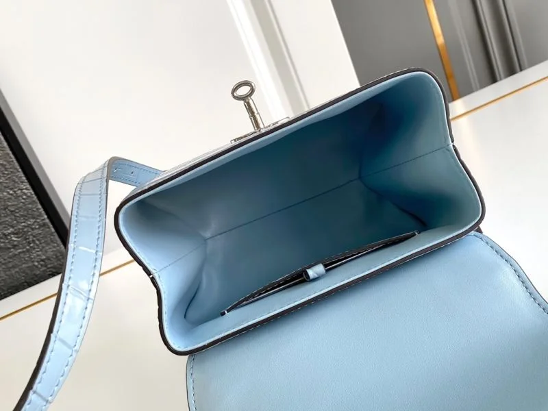 Accurate model Louis Vuitton Top Handle Bags