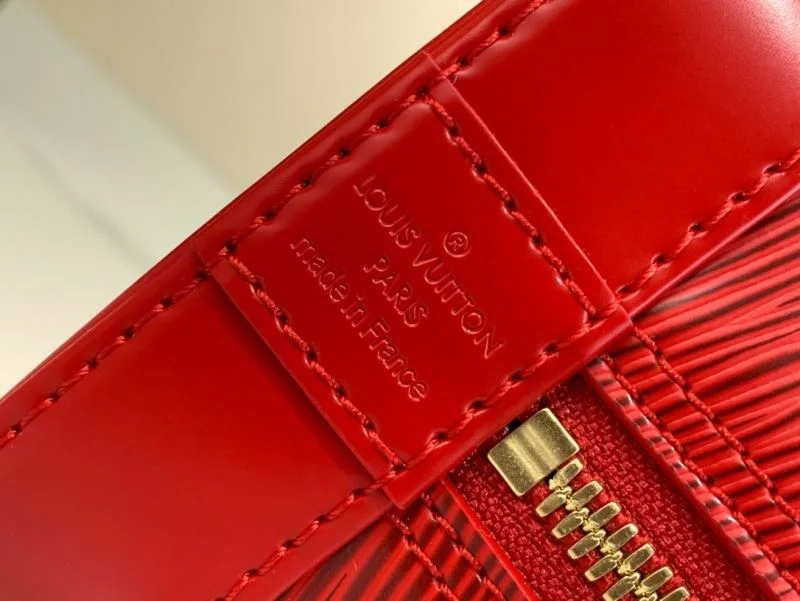 Accurate model Louis Vuitton Top Handle Bags