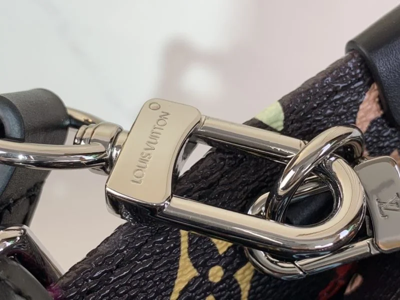 High accuracy Louis Vuitton Top Handle Bags