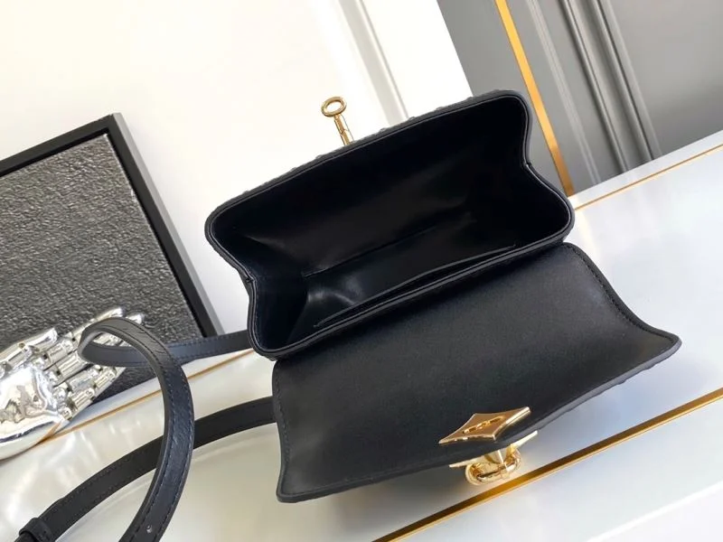 High accuracy Louis Vuitton Top Handle Bags